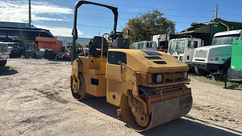 2010 Caterpillar CB34 Double Drum Roller for sale $19,000 | Machinery ...