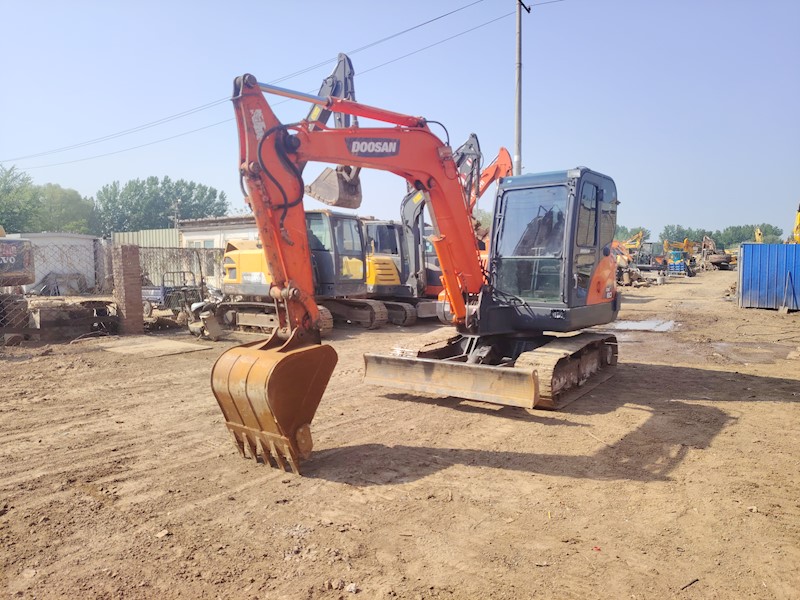 Doosan Dx 60 for sale $8,800 | Machinery Marketplace | FDAC339B