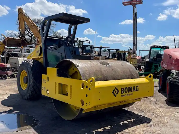 2006 Bomag BW211D-3 Vibratory Roller for sale $46,000 | Machinery ...