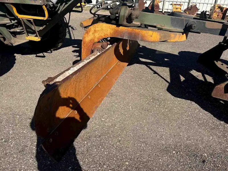 1985 Caterpillar Ex-Army 130G for sale | Machinery Marketplace | 62E7DB86