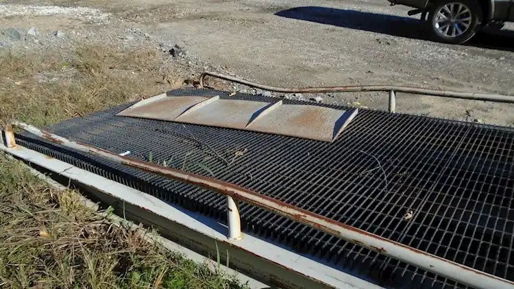 SAF-Holland 80 Foot Loading Ramp for sale $10,000 | Machinery ...
