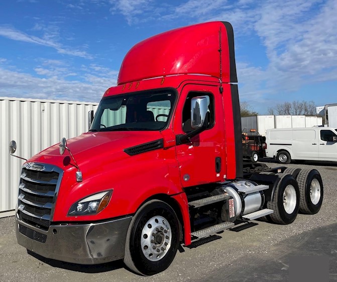 2020 Freightliner Cascadia 126 Road Tractor for sale $76,500 ...