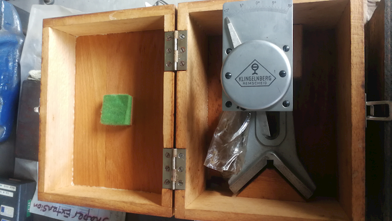 KLINGELNBERG Cutting face tester Model SP 1 set up for checking the ...